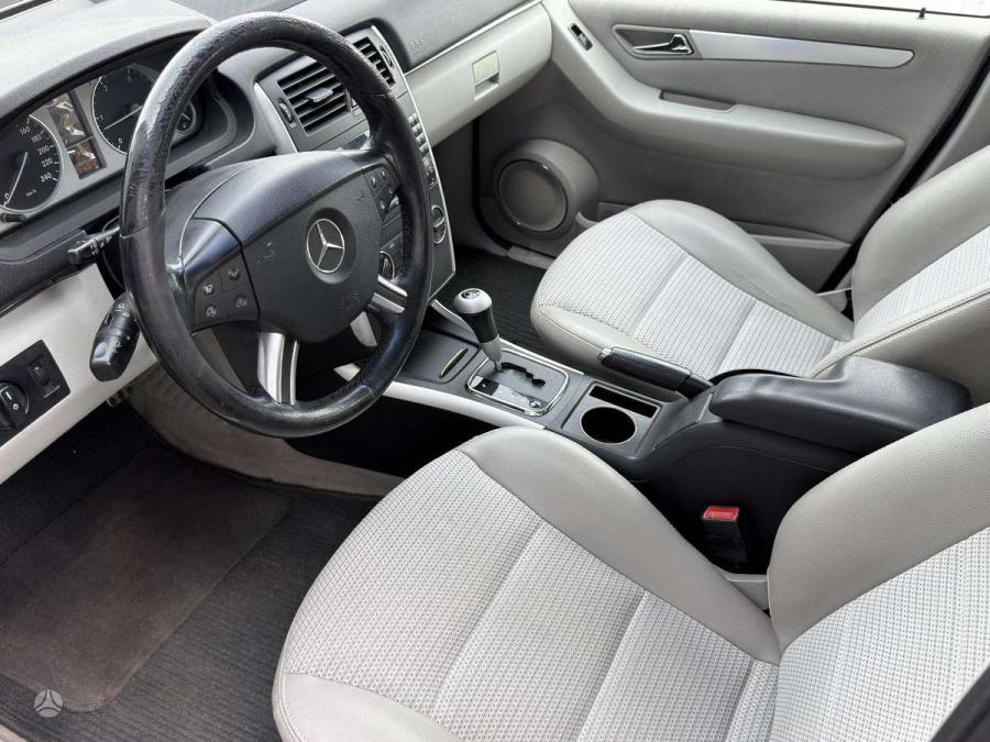 Black Mercedes-Benz B 200 2007 in Vilnius, with an engine capacity of 1.99 L and mileage of 274 thousand km for 1750 €, photo 12 on AUTOMOTO.COM.LV