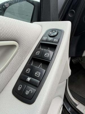Black Mercedes-Benz B 200 2007 in Vilnius, with an engine capacity of 1.99 L and mileage of 274 thousand km for 1750 €, photo 14 on AUTOMOTO.COM.LV