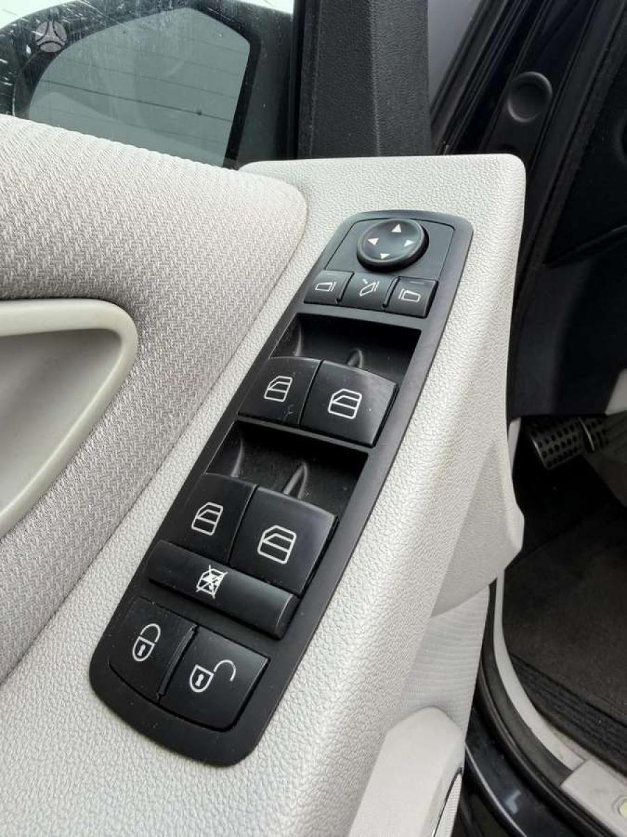 Black Mercedes-Benz B 200 2007 in Vilnius, with an engine capacity of 1.99 L and mileage of 274 thousand km for 1750 €, photo 14 on AUTOMOTO.COM.LV