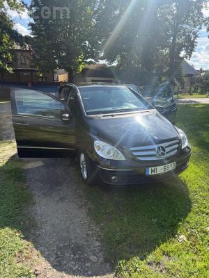 Melns Mercedes-Benz B 200 2007 Rīga, ar dzinēja tilpumu 2.00 L un nobraukumu 162 tūkst. km par 2660 €, foto 4 vietnē AUTOMOTO.COM.LV