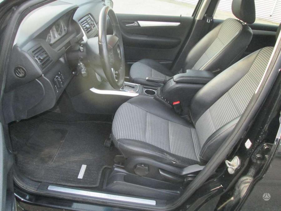 Melns Mercedes-Benz B 200 2008 Kelmė, ar dzinēja tilpumu 1.99 L un nobraukumu 241 tūkst. km par 2450 €, foto 8 vietnē AUTOMOTO.COM.LV