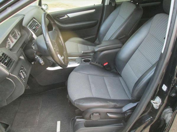 Melns Mercedes-Benz B 200 2008 Kelmė, ar dzinēja tilpumu 1.99 L un nobraukumu 241 tūkst. km par 3450 €, foto 8 vietnē AUTOMOTO.COM.LV