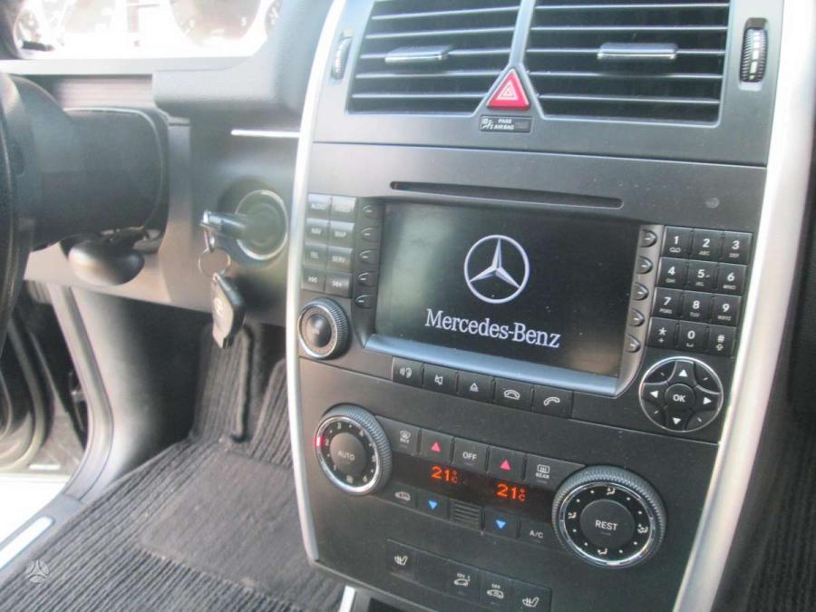 Black Mercedes-Benz B 200 2008 in Kelme, with an engine capacity of 1.99 L and mileage of 241 thousand km for 3450 €, photo 13 on AUTOMOTO.COM.LV