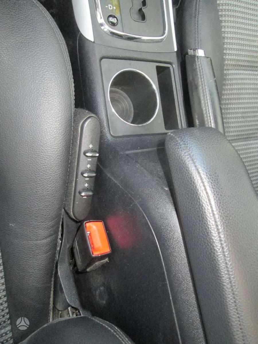 Black Mercedes-Benz B 200 2008 in Kelme, with an engine capacity of 1.99 L and mileage of 241 thousand km for 3450 €, photo 19 on AUTOMOTO.COM.LV