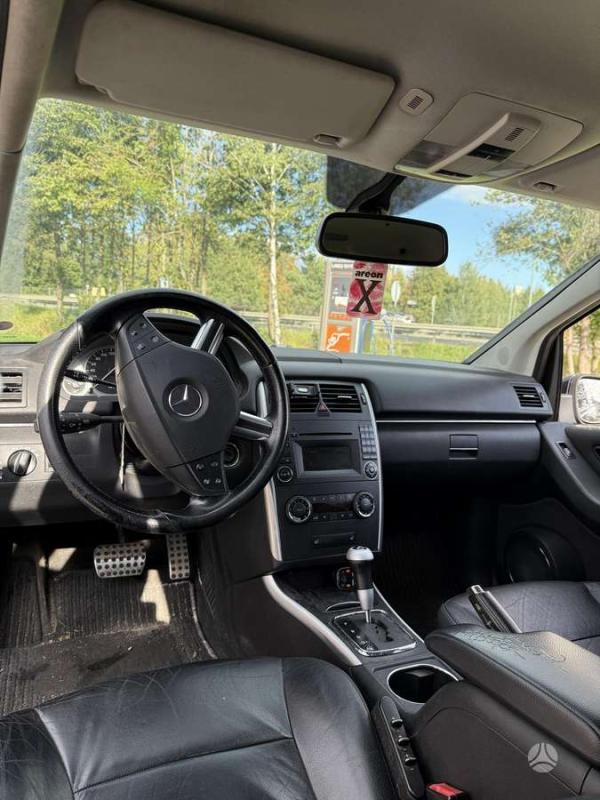 Melns Mercedes-Benz B 200 2009 Viļņa, ar dzinēja tilpumu 1.99 L un nobraukumu 259 tūkst. km par 2950 €, foto 8 vietnē AUTOMOTO.COM.LV