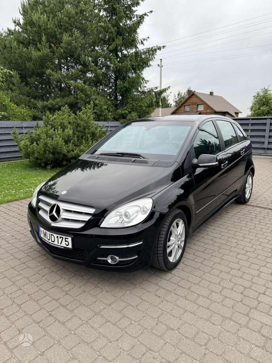 Melns Mercedes-Benz B 200 2011 Marijampole, ar dzinēja tilpumu 1.99 L un nobraukumu 191 tūkst. km par 3350 €, foto 1 vietnē AUTOMOTO.COM.LV