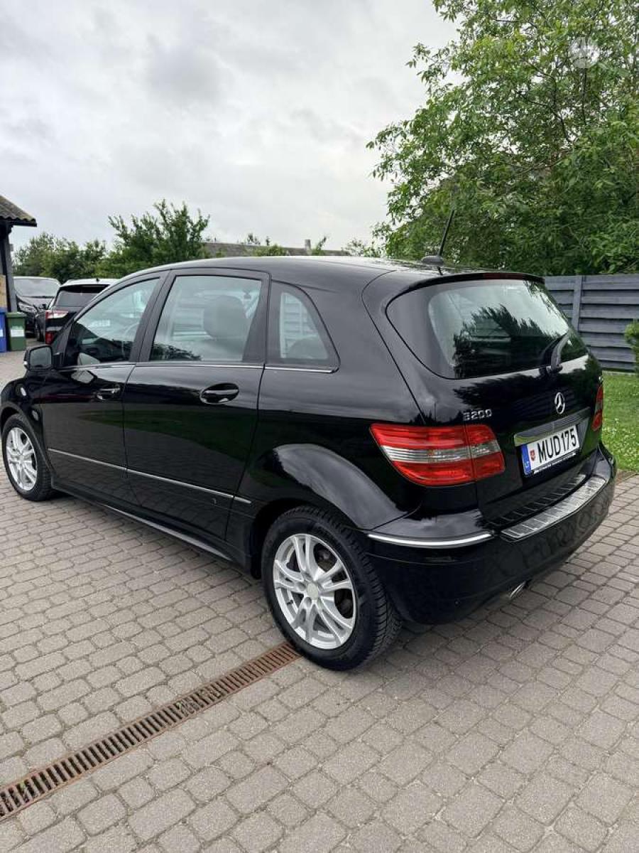 Melns Mercedes-Benz B 200 2011 Marijampole, ar dzinēja tilpumu 1.99 L un nobraukumu 191 tūkst. km par 3350 €, foto 4 vietnē AUTOMOTO.COM.LV