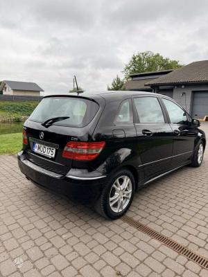 Melns Mercedes-Benz B 200 2011 Marijampole, ar dzinēja tilpumu 1.99 L un nobraukumu 191 tūkst. km par 3350 €, foto 5 vietnē AUTOMOTO.COM.LV