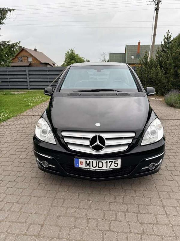 Melns Mercedes-Benz B 200 2011 Marijampole, ar dzinēja tilpumu 1.99 L un nobraukumu 191 tūkst. km par 3350 €, foto 8 vietnē AUTOMOTO.COM.LV
