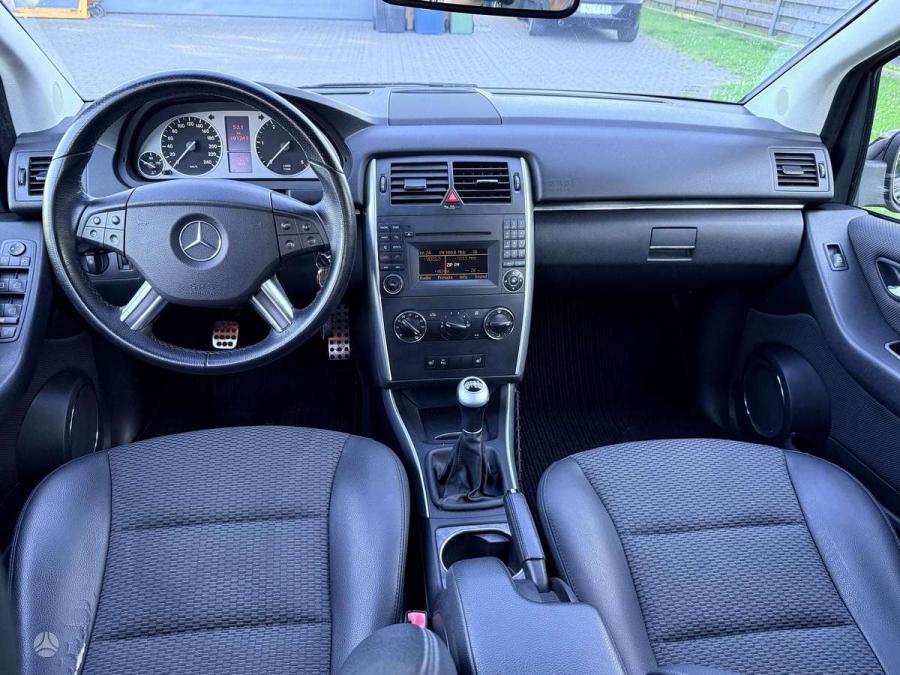 Melns Mercedes-Benz B 200 2011 Marijampole, ar dzinēja tilpumu 1.99 L un nobraukumu 191 tūkst. km par 3350 €, foto 10 vietnē AUTOMOTO.COM.LV