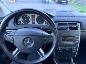 Melns Mercedes-Benz B 200 2011 Marijampole, ar dzinēja tilpumu 1.99 L un nobraukumu 191 tūkst. km par 3350 €, foto 12 vietnē AUTOMOTO.COM.LV