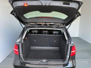 Black Mercedes-Benz B 200 2015 in Riga, with an engine capacity of 2.00 L and mileage of 242 thousand km for 6800 €, photo 6 on AUTOMOTO.COM.LV
