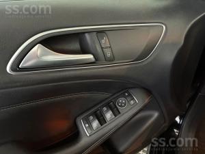 Black Mercedes-Benz B 200 2015 in Riga, with an engine capacity of 2.00 L and mileage of 242 thousand km for 6800 €, photo 11 on AUTOMOTO.COM.LV