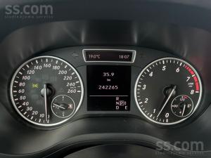 Black Mercedes-Benz B 200 2015 in Riga, with an engine capacity of 2.00 L and mileage of 242 thousand km for 6800 €, photo 12 on AUTOMOTO.COM.LV