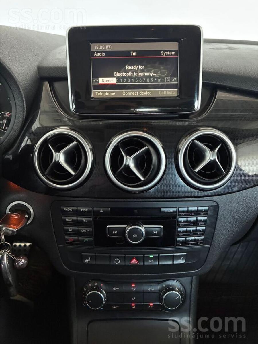 Black Mercedes-Benz B 200 2015 in Riga, with an engine capacity of 2.00 L and mileage of 242 thousand km for 6800 €, photo 13 on AUTOMOTO.COM.LV