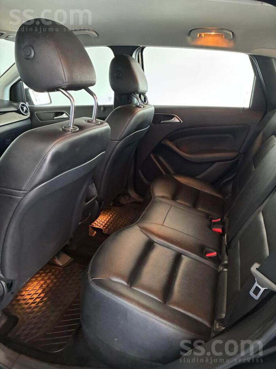 Black Mercedes-Benz B 200 2015 in Riga, with an engine capacity of 2.00 L and mileage of 242 thousand km for 6800 €, photo 18 on AUTOMOTO.COM.LV