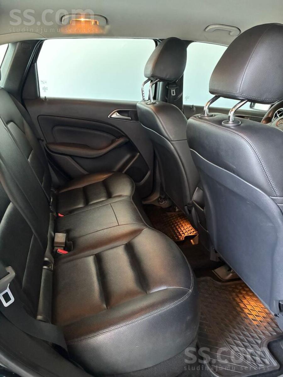 Black Mercedes-Benz B 200 2015 in Riga, with an engine capacity of 2.00 L and mileage of 242 thousand km for 6800 €, photo 19 on AUTOMOTO.COM.LV