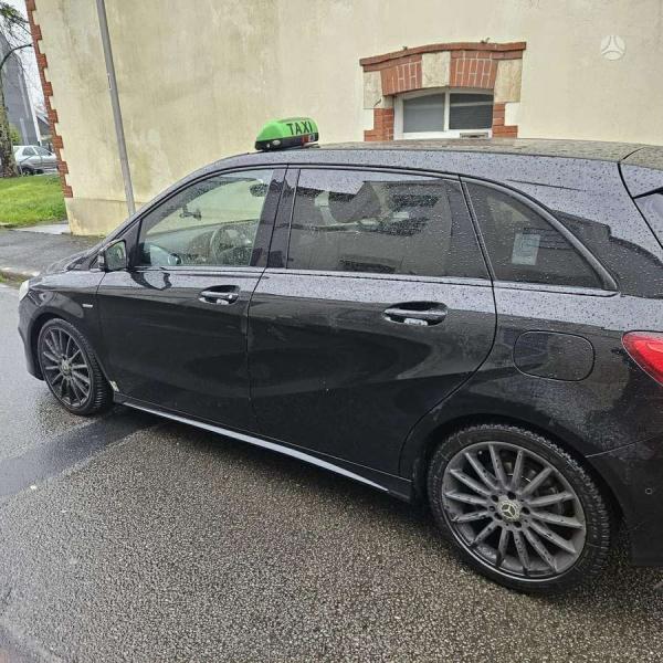 Black Mercedes-Benz B 200 2018 in Taurage, with an engine capacity of 2.14 L and mileage of 290 thousand km for 7000 €, photo 2 on AUTOMOTO.COM.LV