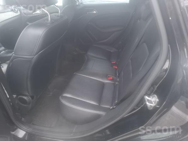 Black Mercedes-Benz B 200 2018 in Limbazi, with an engine capacity of 2.10 L and mileage of 280 thousand km for 13500 €, photo 6 on AUTOMOTO.COM.LV