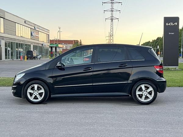 Black Mercedes-Benz B 200 2009 in Narva, with an engine capacity of 2.00 L and mileage of 221 thousand km for 1999 €, photo 4 on AUTOMOTO.COM.LV