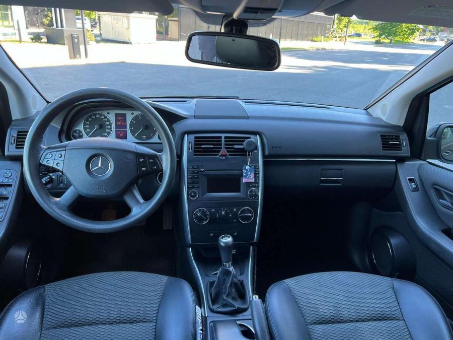 Melns Mercedes-Benz B 200 2009 Kauņa, ar dzinēja tilpumu 2.03 L un nobraukumu 234 tūkst. km par 3300 €, foto 1 vietnē AUTOMOTO.COM.LV