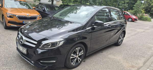 Black Mercedes-Benz B 200 2016 in Vilnius, with an engine capacity of 1.60 L and mileage of 114 thousand km for 10880 €, photo 1 on AUTOMOTO.COM.LV