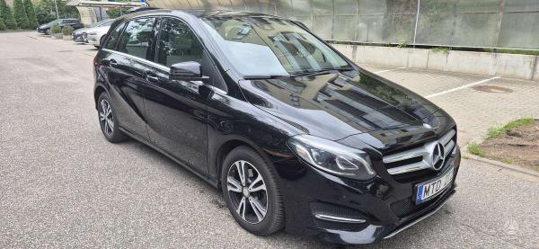 Black Mercedes-Benz B 200 2016 in Vilnius, with an engine capacity of 1.60 L and mileage of 114 thousand km for 10880 €, photo 5 on AUTOMOTO.COM.LV