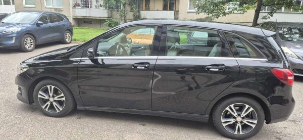 Black Mercedes-Benz B 200 2016 in Vilnius, with an engine capacity of 1.60 L and mileage of 114 thousand km for 10880 €, photo 7 on AUTOMOTO.COM.LV