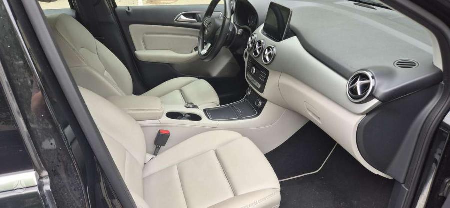 Black Mercedes-Benz B 200 2016 in Vilnius, with an engine capacity of 1.60 L and mileage of 114 thousand km for 10880 €, photo 10 on AUTOMOTO.COM.LV