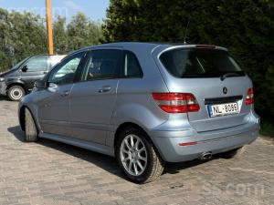 Blue Mercedes-Benz B 200 2005 in Bauska, with an engine capacity of 2.00 L and mileage of 0 thousand km for 1580 €, photo 3 on AUTOMOTO.COM.LV