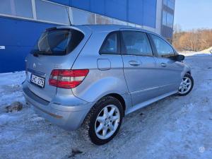 Blue Mercedes-Benz B 200 2006 in Vilnius, with an engine capacity of 1.99 L and mileage of 350 thousand km for 2550 €, photo 3 on AUTOMOTO.COM.LV