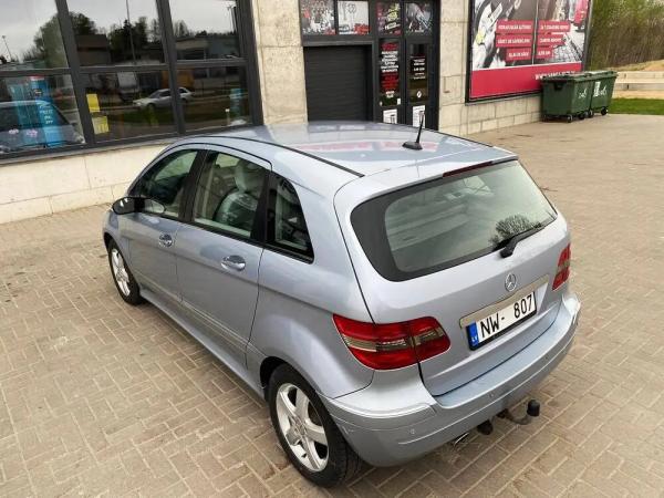 Blue Mercedes-Benz B 200 2007 in Cesis, with an engine capacity of 2.00 L and mileage of 192 thousand km for 3450 €, photo 7 on AUTOMOTO.COM.LV