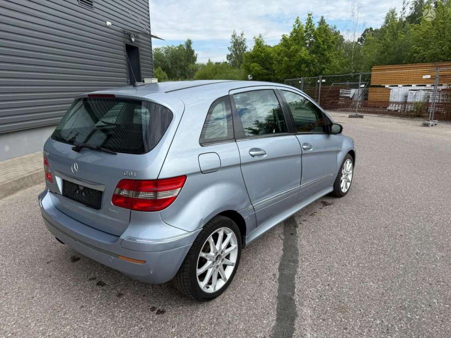 Zils Mercedes-Benz B 200 2007 Kauņa, ar dzinēja tilpumu 2.00 L un nobraukumu 231 tūkst. km par 1599 €, foto 5 vietnē AUTOMOTO.COM.LV