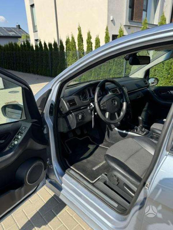 Mercedes-Benz B 200 2007 Kauņa vietnē Zils Mercedes-Benz B 200 2007 Kauņa, ar dzinēja tilpumu 1.99 L un nobraukumu 388 tūkst. km par 1200 €, foto 10 vietnē AUTOMOTO.COM.LV