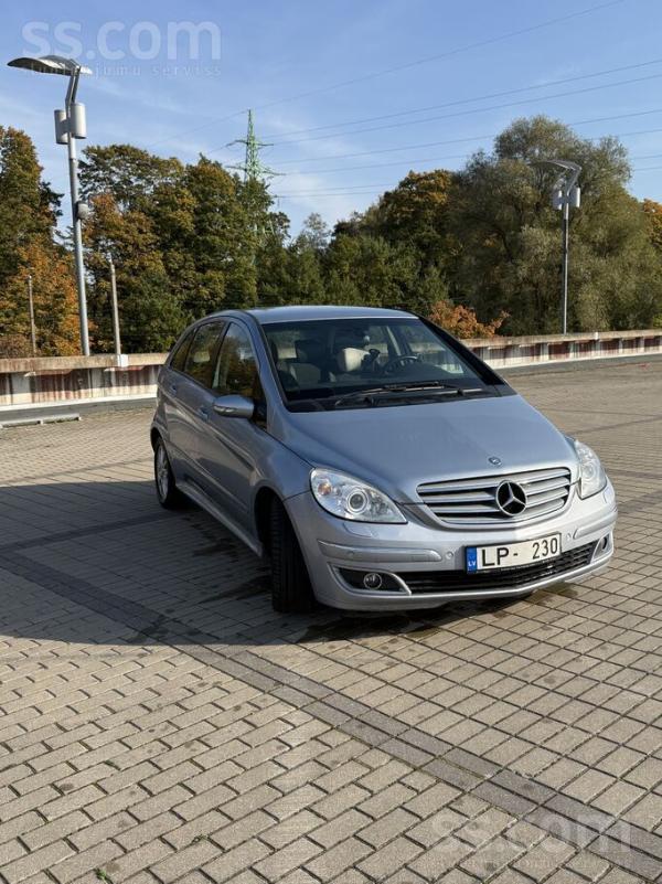 Blue Mercedes-Benz B 200 2007 in Riga, with an engine capacity of 2.00 L and mileage of 243 thousand km for 1500 €, photo 3 on AUTOMOTO.COM.LV