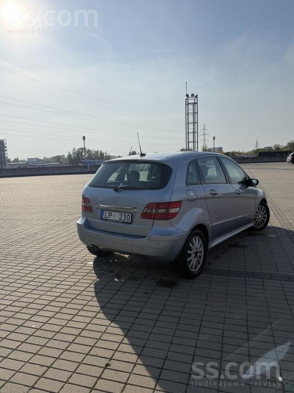 Blue Mercedes-Benz B 200 2007 in Riga, with an engine capacity of 2.00 L and mileage of 243 thousand km for 1500 €, photo 5 on AUTOMOTO.COM.LV