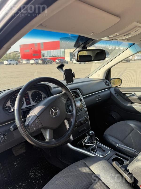 Blue Mercedes-Benz B 200 2007 in Riga, with an engine capacity of 2.00 L and mileage of 243 thousand km for 1500 €, photo 9 on AUTOMOTO.COM.LV