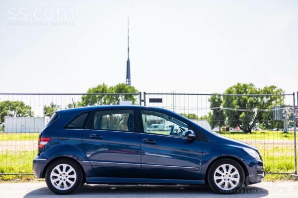 Blue Mercedes-Benz B 200 2010 in Riga, with an engine capacity of 2.00 L and mileage of 234 thousand km for 2100 €, photo 5 on AUTOMOTO.COM.LV