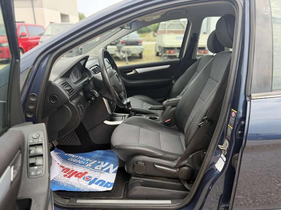 Zils Mercedes-Benz B 200 2005 Šauļi, ar dzinēja tilpumu 2.04 L un nobraukumu 222 tūkst. km par 1600 €, foto 11 vietnē AUTOMOTO.COM.LV