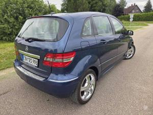 Zils Mercedes-Benz B 200 2008 Kaišiadorys, ar dzinēja tilpumu 1.99 L un nobraukumu 179 tūkst. km par 3550 €, foto 5 vietnē AUTOMOTO.COM.LV