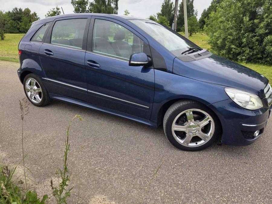 Zils Mercedes-Benz B 200 2008 Kaišiadorys, ar dzinēja tilpumu 1.99 L un nobraukumu 179 tūkst. km par 3550 €, foto 9 vietnē AUTOMOTO.COM.LV