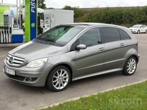 Brūns Mercedes-Benz B 200 2006 Daugavpils, ar dzinēja tilpumu 2.00 L un nobraukumu 204 tūkst. km par 2750 €, foto  vietnē AUTOMOTO.COM.LV