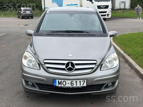 Mercedes-Benz B 200 2006 in Daugavpils on AUTOMOTO.COM.LV Brown Mercedes-Benz B 200 2006 in Daugavpils, with an engine capacity of 2.00 L and mileage of 204 thousand km for 2750 €, photo 5 on AUTOMOTO.COM.LV