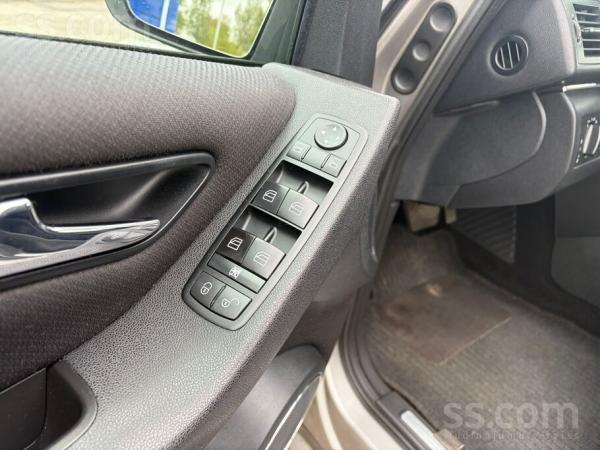 Mercedes-Benz B 200 2006 in Daugavpils on AUTOMOTO.COM.LV Brown Mercedes-Benz B 200 2006 in Daugavpils, with an engine capacity of 2.00 L and mileage of 204 thousand km for 2750 €, photo 9 on AUTOMOTO.COM.LV