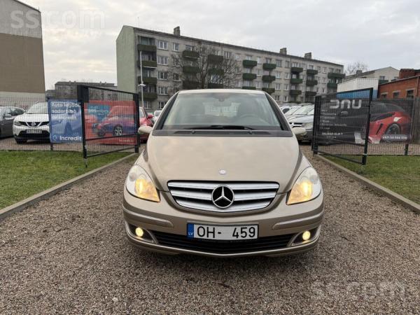 Brown Mercedes-Benz B 200 2008 in Ventspils, with an engine capacity of 2.00 L and mileage of 205 thousand km for 3550 €, photo 2 on AUTOMOTO.COM.LV