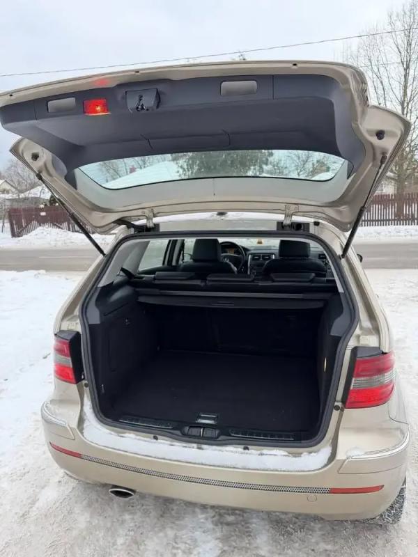 Brown Mercedes-Benz B 200 2008 in Ventspils, with an engine capacity of 2.00 L and mileage of 205 thousand km for 2950 €, photo 10 on AUTOMOTO.COM.LV
