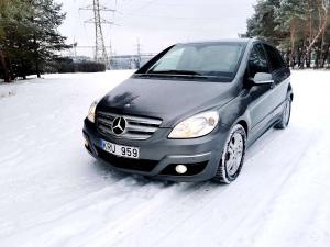 Brown Mercedes-Benz B 200 2009 in Kaunas, with an engine capacity of 2.00 L and mileage of 275 thousand km for 2600 €, photo  on AUTOMOTO.COM.LV