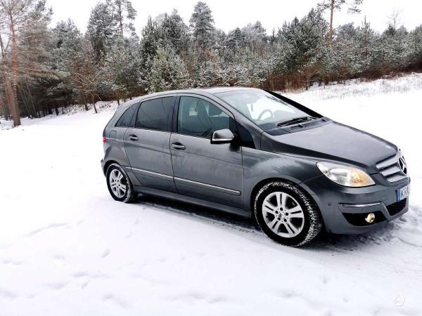 Brown Mercedes-Benz B 200 2009 in Kaunas, with an engine capacity of 2.00 L and mileage of 275 thousand km for 2600 €, photo 3 on AUTOMOTO.COM.LV