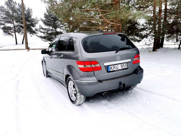 Brown Mercedes-Benz B 200 2009 in Kaunas, with an engine capacity of 2.00 L and mileage of 275 thousand km for 2600 €, photo 5 on AUTOMOTO.COM.LV