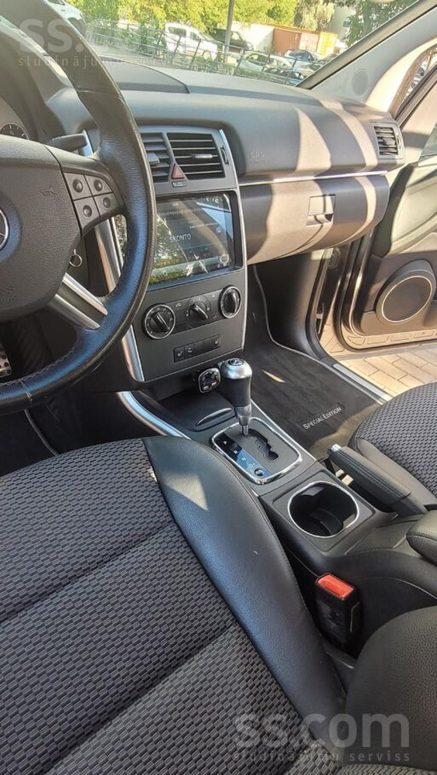 Brown Mercedes-Benz B 200 2009 in Riga, with an engine capacity of 1.90 L and mileage of 252 thousand km for 3100 €, photo 12 on AUTOMOTO.COM.LV